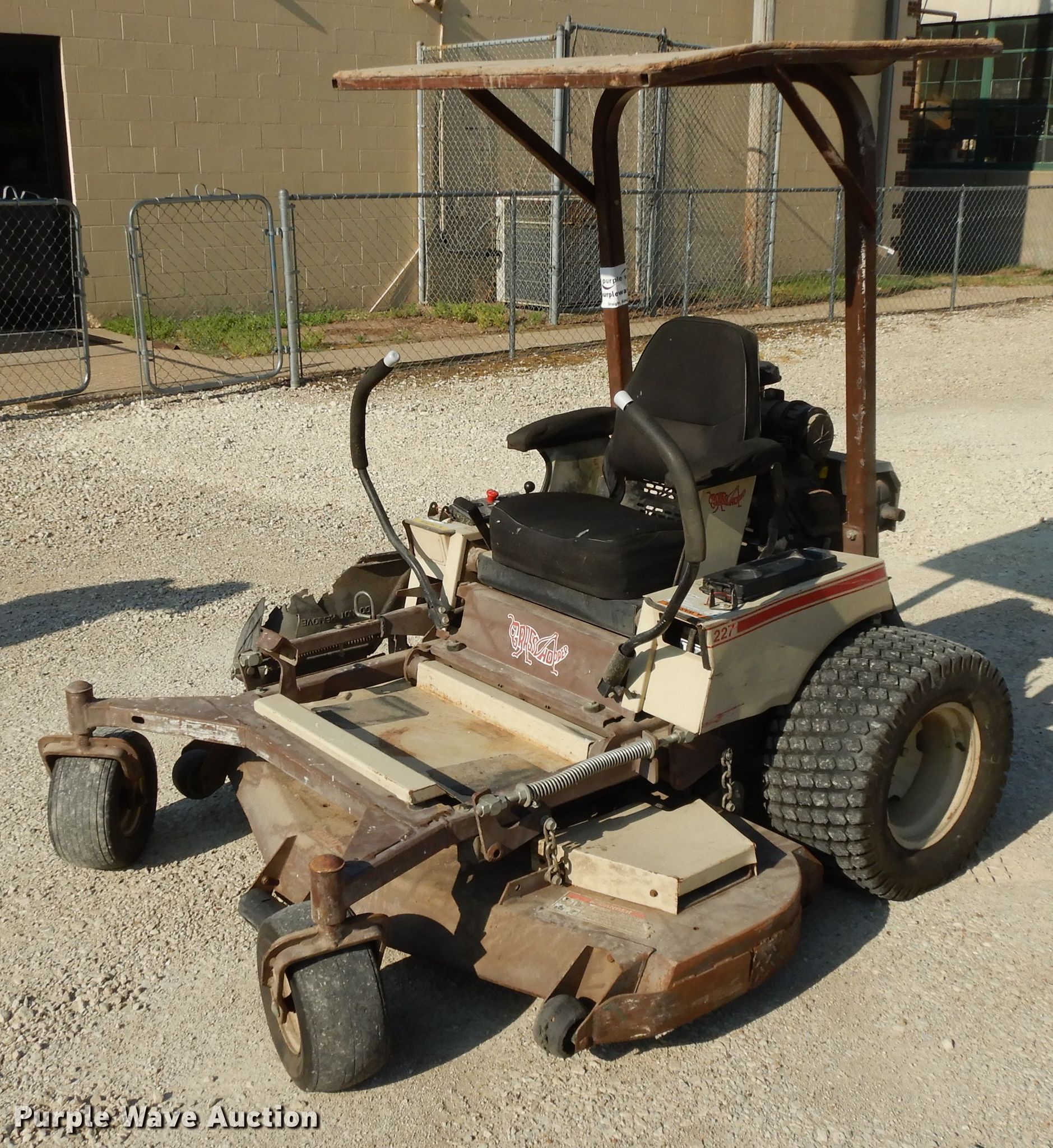 Grasshopper 227 ZTR lawn mower in Solomon, KS | Item DE5719 sold ...
