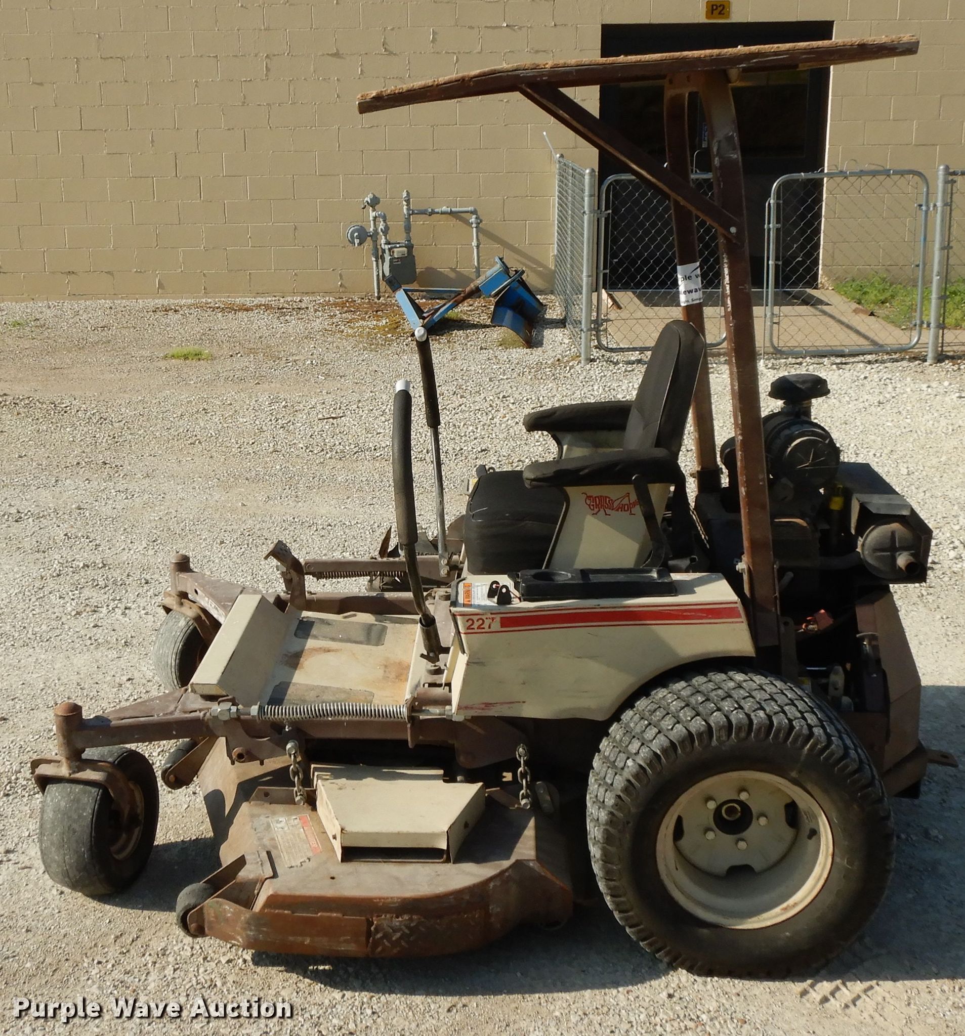 Grasshopper 227 ZTR lawn mower in Solomon, KS | Item DE5719 sold ...