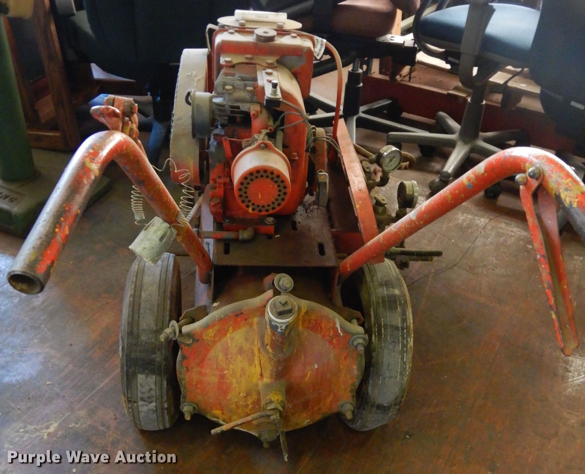 MB paint striper in Topeka, KS | Item GH9860 sold | Purple Wave