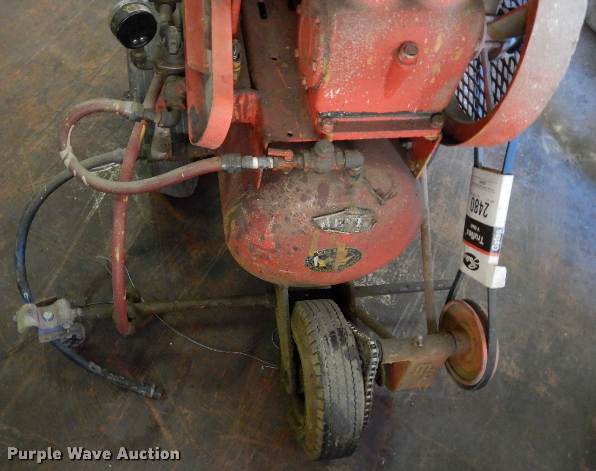 MB paint striper in Topeka, KS | Item GH9860 sold | Purple Wave