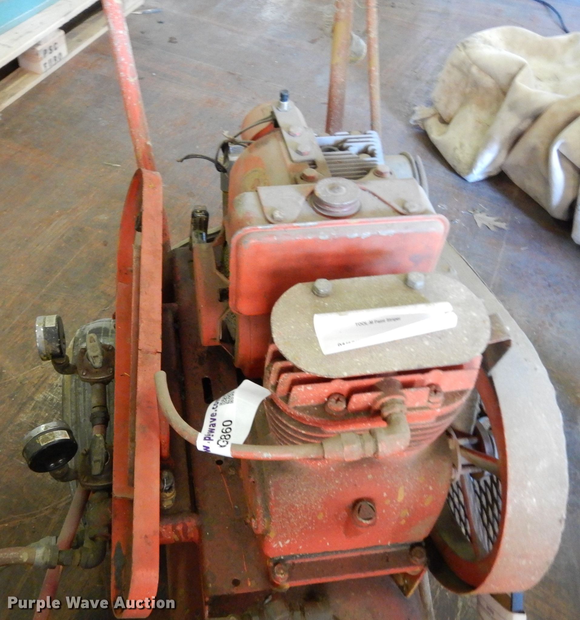 MB paint striper in Topeka, KS | Item GH9860 sold | Purple Wave