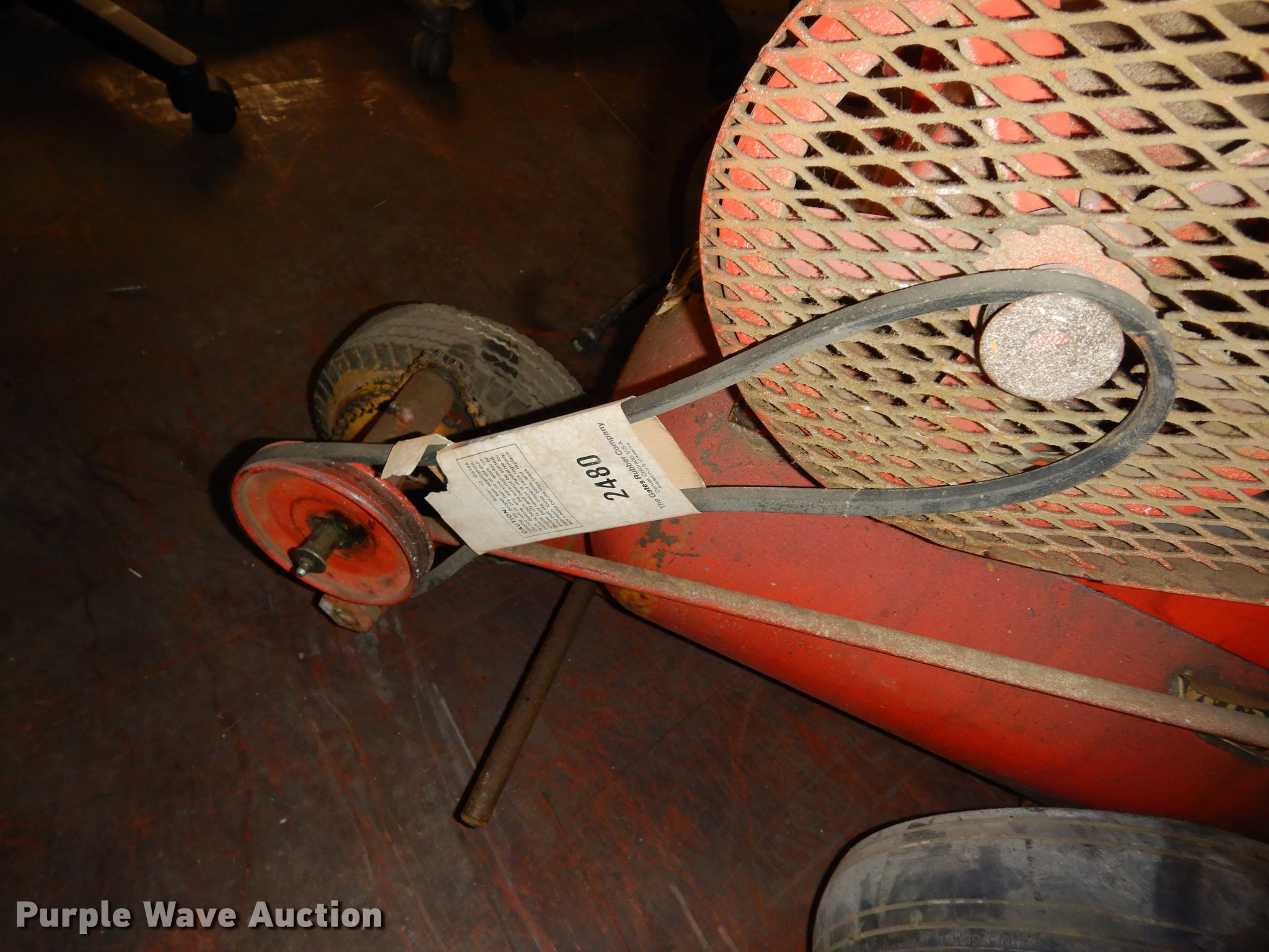 MB paint striper in Topeka, KS | Item GH9860 sold | Purple Wave