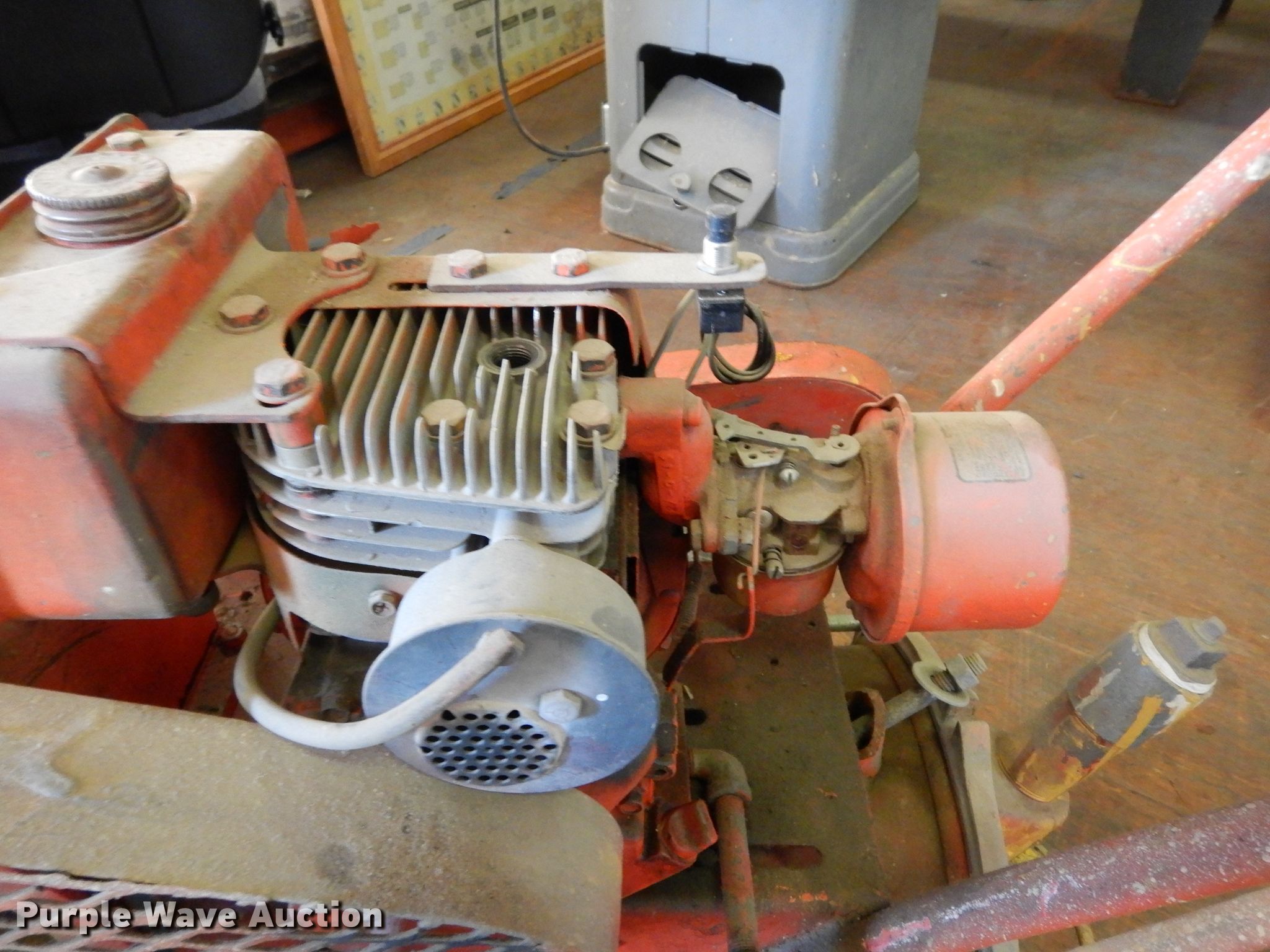 MB paint striper in Topeka, KS | Item GH9860 sold | Purple Wave