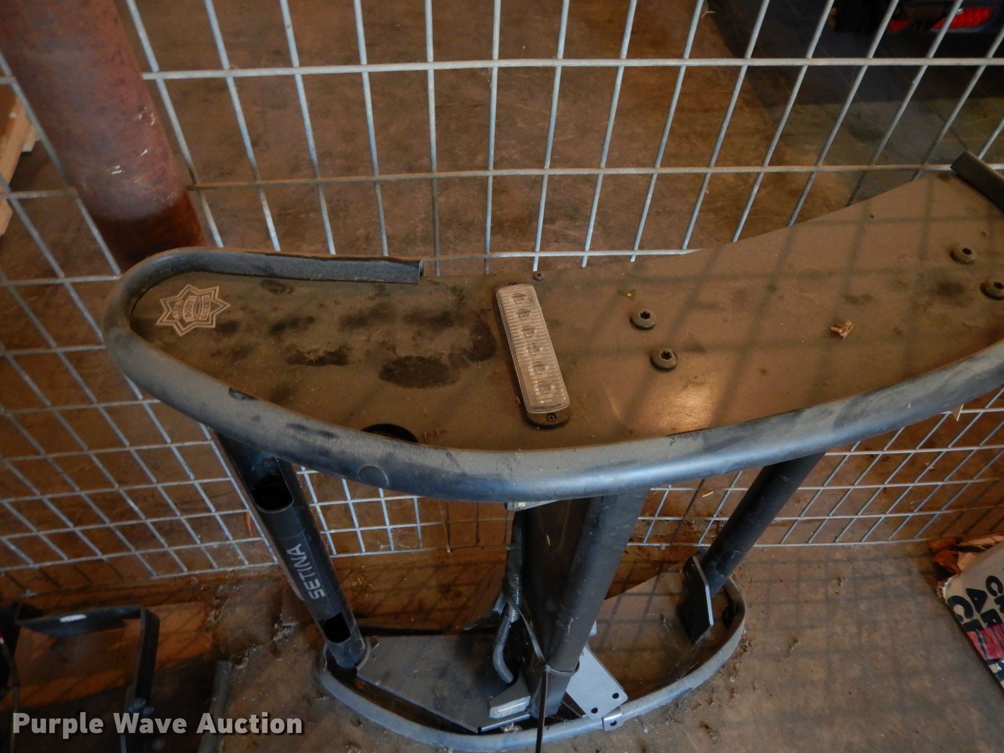 (3) Setina push bars in Emporia, KS | Item GH9936 sold | Purple Wave