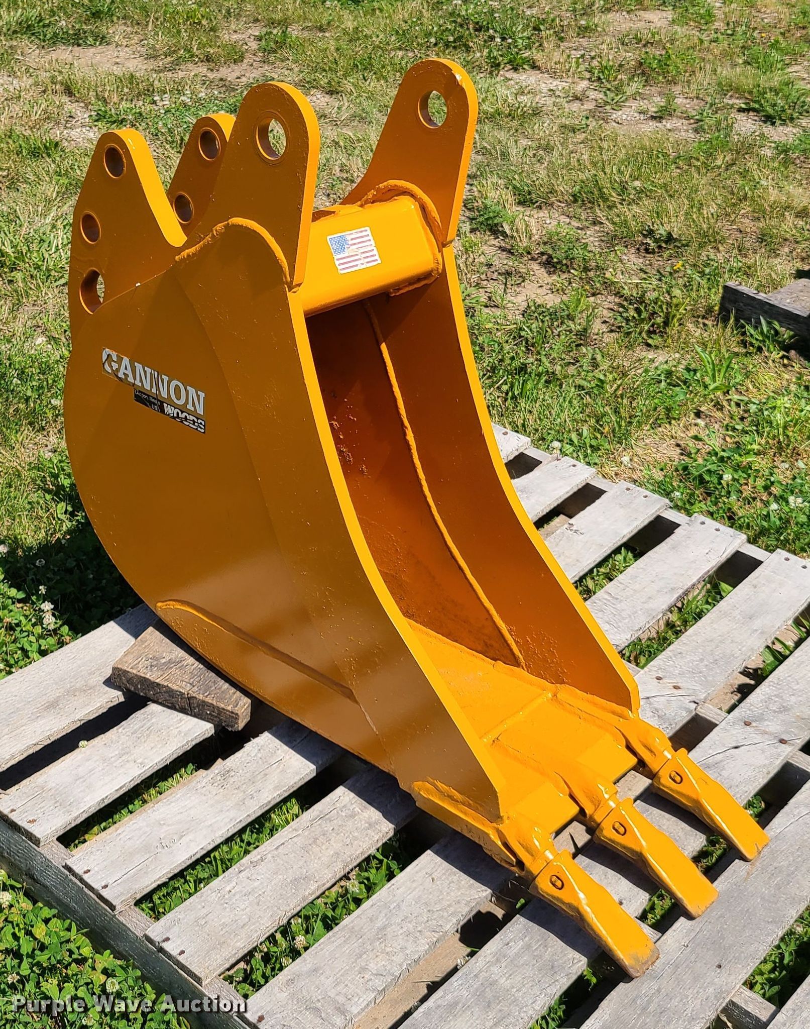 Gannon Woods 100679912 backhoe bucket in Belton, MO | Item GT9056 sold ...