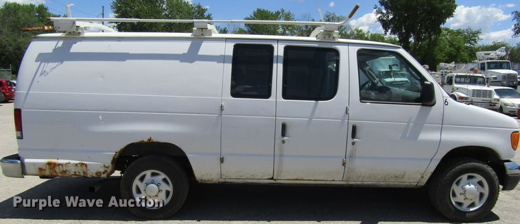 2005 Ford Econoline E250 van in Cedar Falls, IA | Item FD9498 sold ...