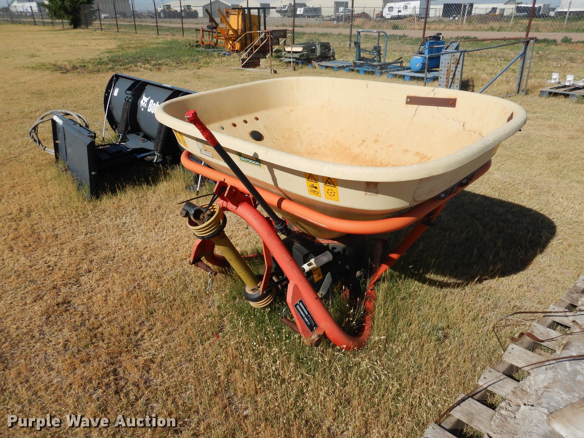 Vicon Superflow PS403 spreader in Garden City, KS | Item HM9080 sold ...