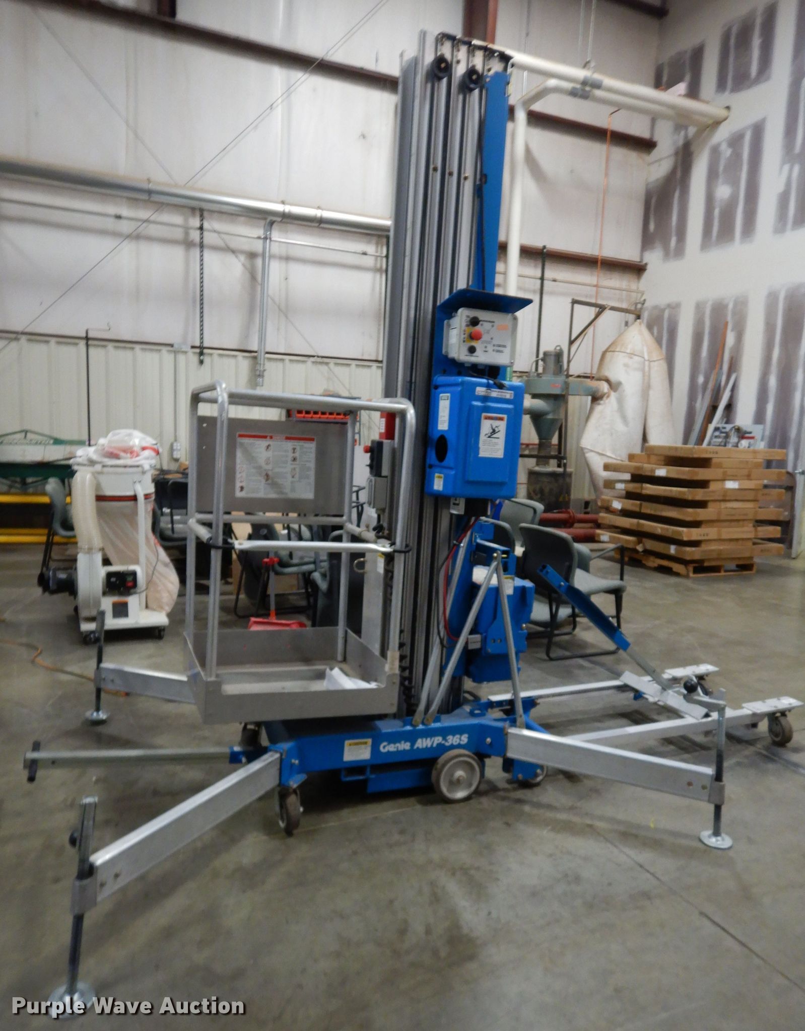 Genie AWP-36S vertical lift in Olathe, KS | Item HV9319 sold | Purple Wave