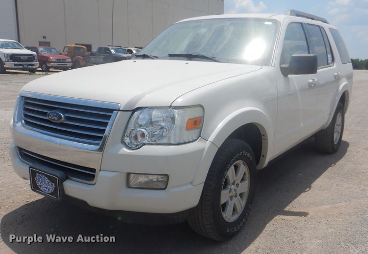 2010 Ford Explorer SUV in Owasso, OK | Item DG8638 sold | Purple Wave