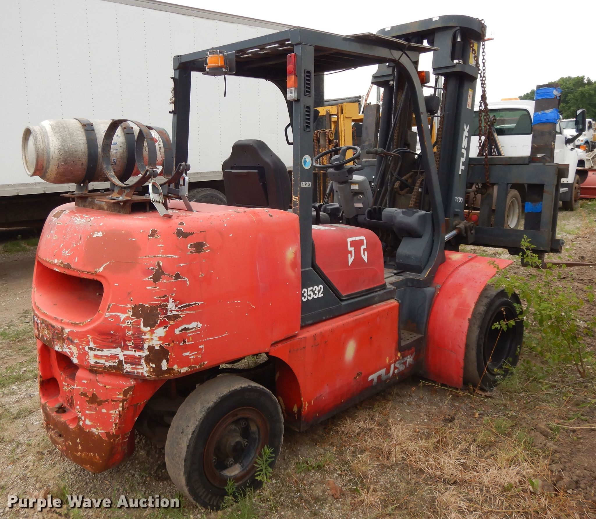 Tusk 1100PGA2-8 forklift in Wamego, KS | Item DG7904 sold | Purple Wave