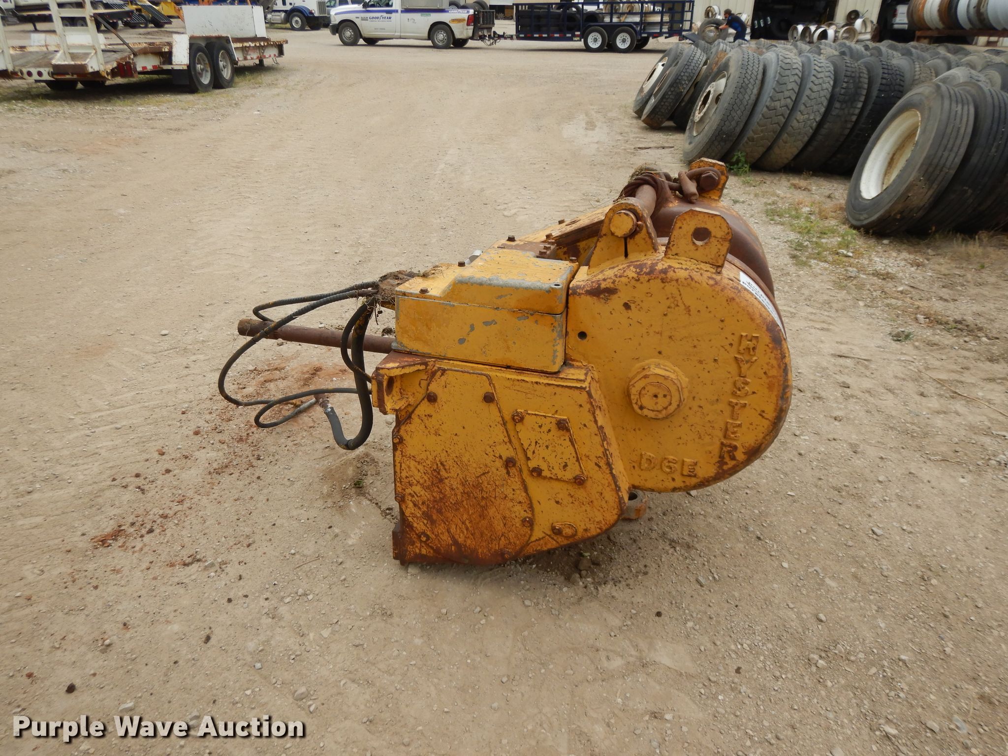 Hyster dozer winch in Wamego, KS | Item DG7911 sold | Purple Wave