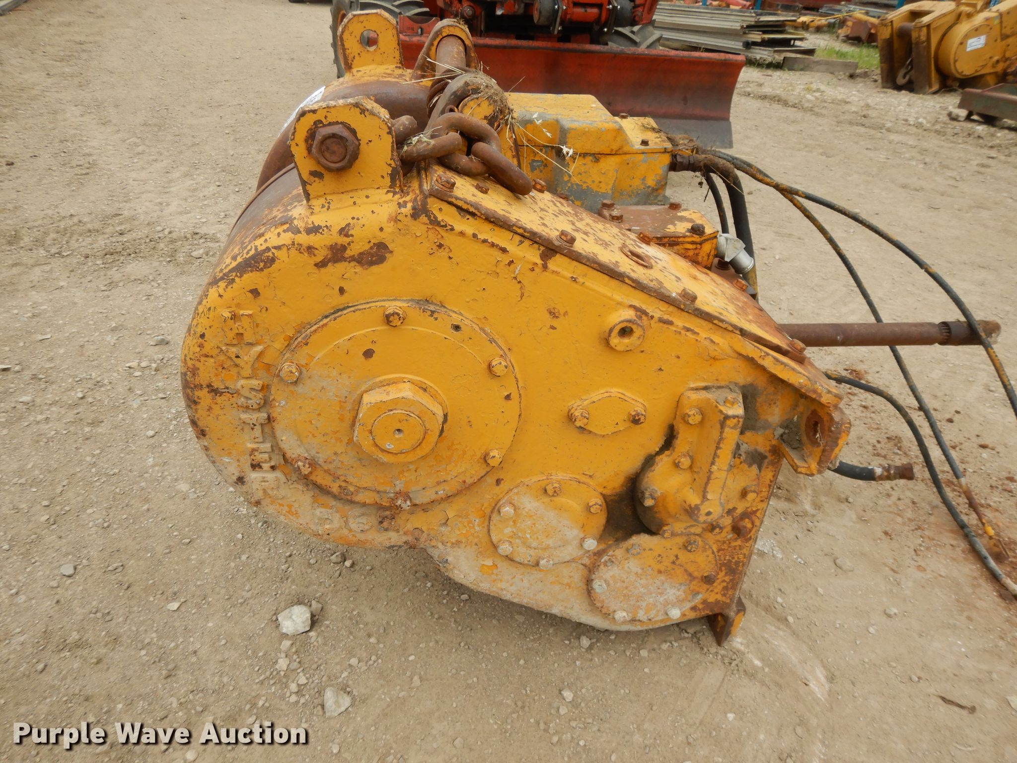 Hyster dozer winch in Wamego, KS | Item DG7911 sold | Purple Wave