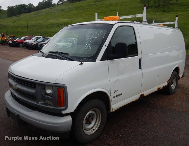2002 Chevrolet Express 1500 van in Sioux Falls, SD | Item DH5519 sold ...