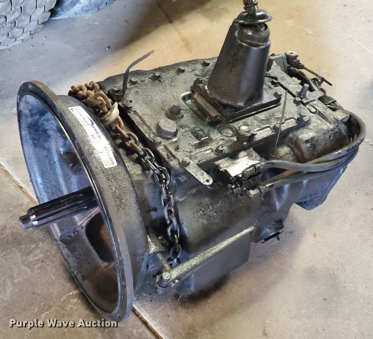 Eaton Fuller nine speed manual transmission in Russell, KS | Item ...