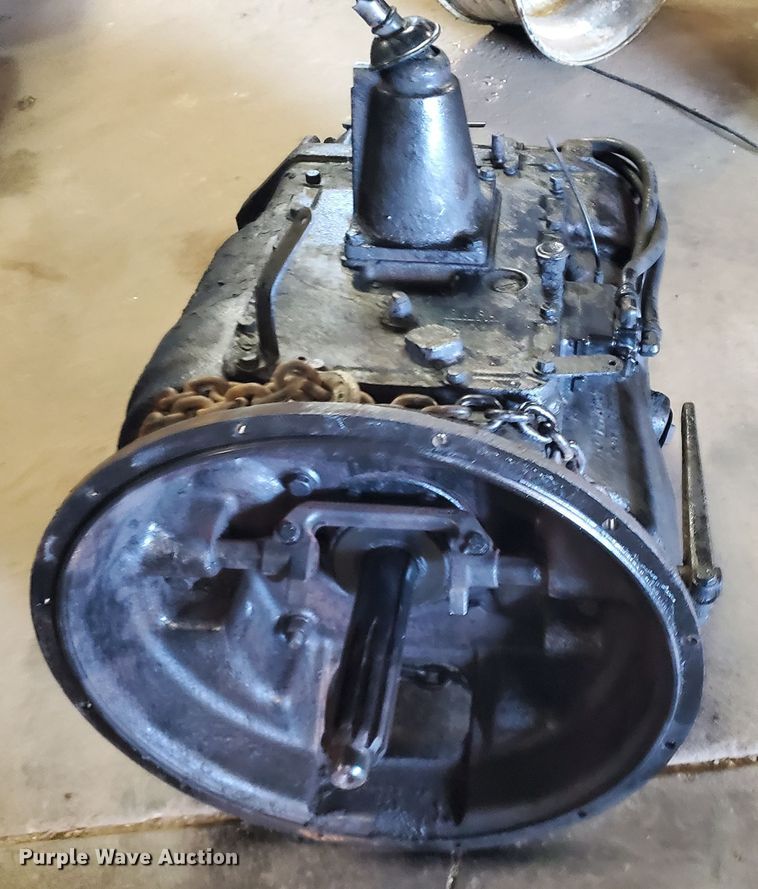 Eaton Fuller nine speed manual transmission in Russell, KS | Item ...