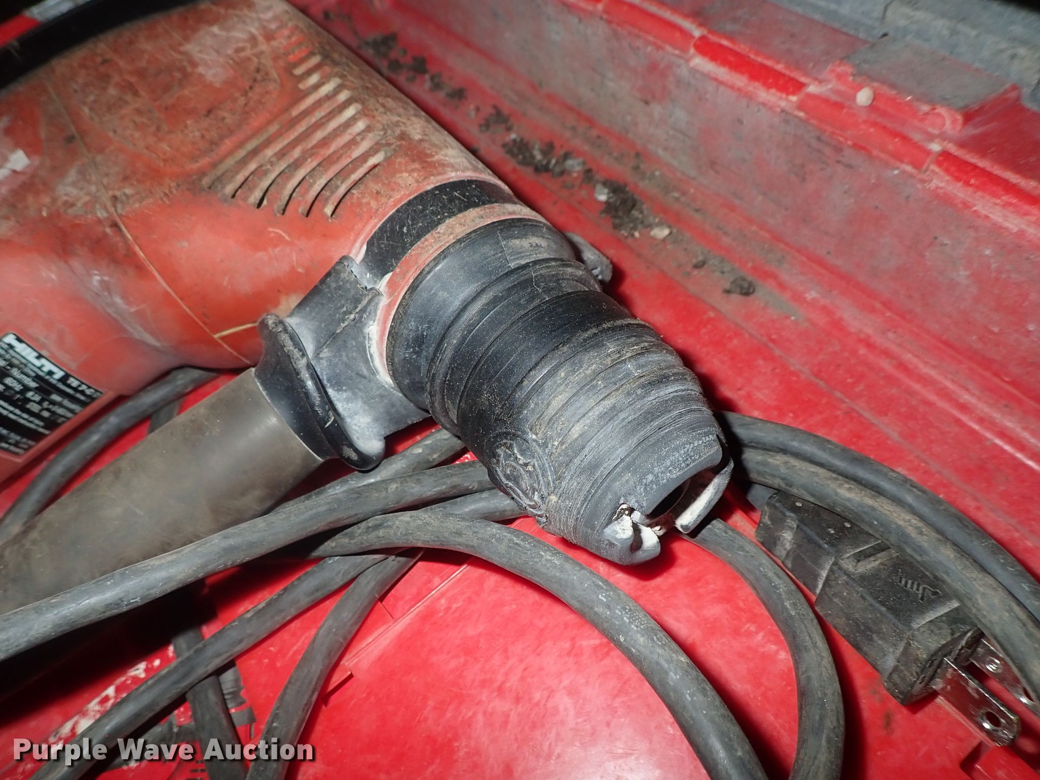 Hilton TE-7C rotary hammer in Mcpherson, KS | Item GS9237 sold | Purple ...
