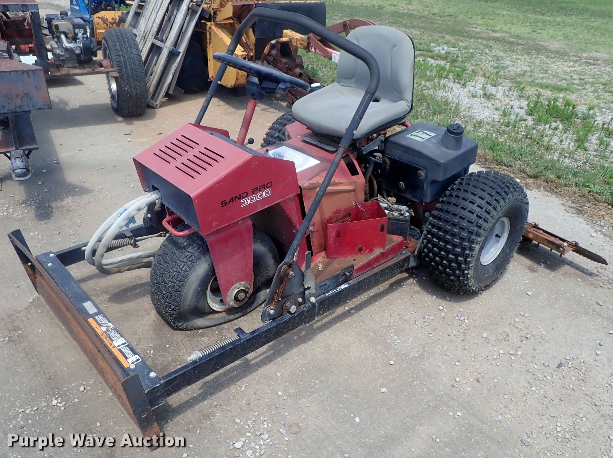 Toro Sand Pro 3000 bunker rake in Mcpherson, KS | Item GS9248 sold ...