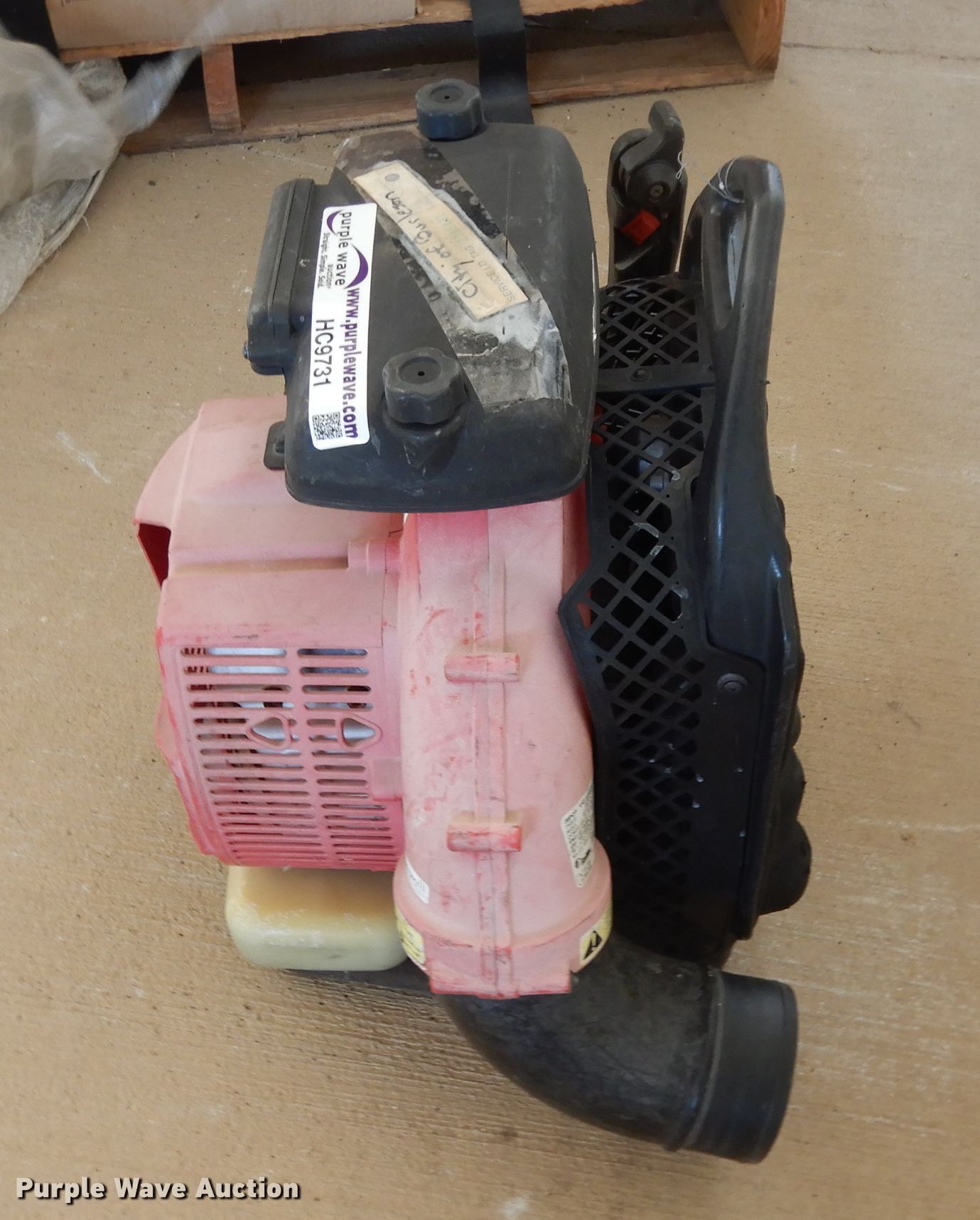 Redmax EBZ7100 blower in Burleson, TX | Item HC9731 sold | Purple Wave