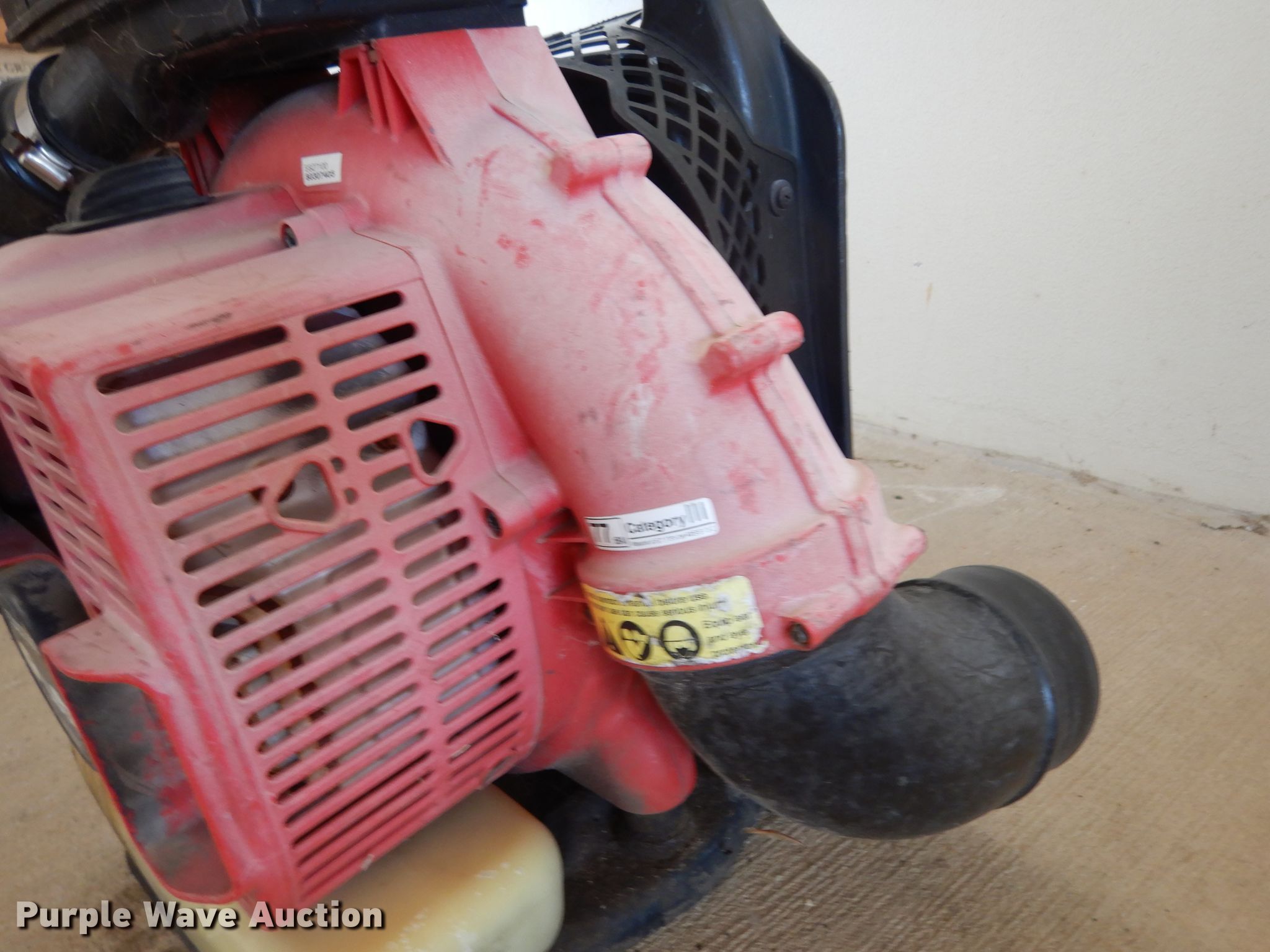 Redmax EBZ7100 blower in Burleson, TX | Item HC9731 sold | Purple Wave