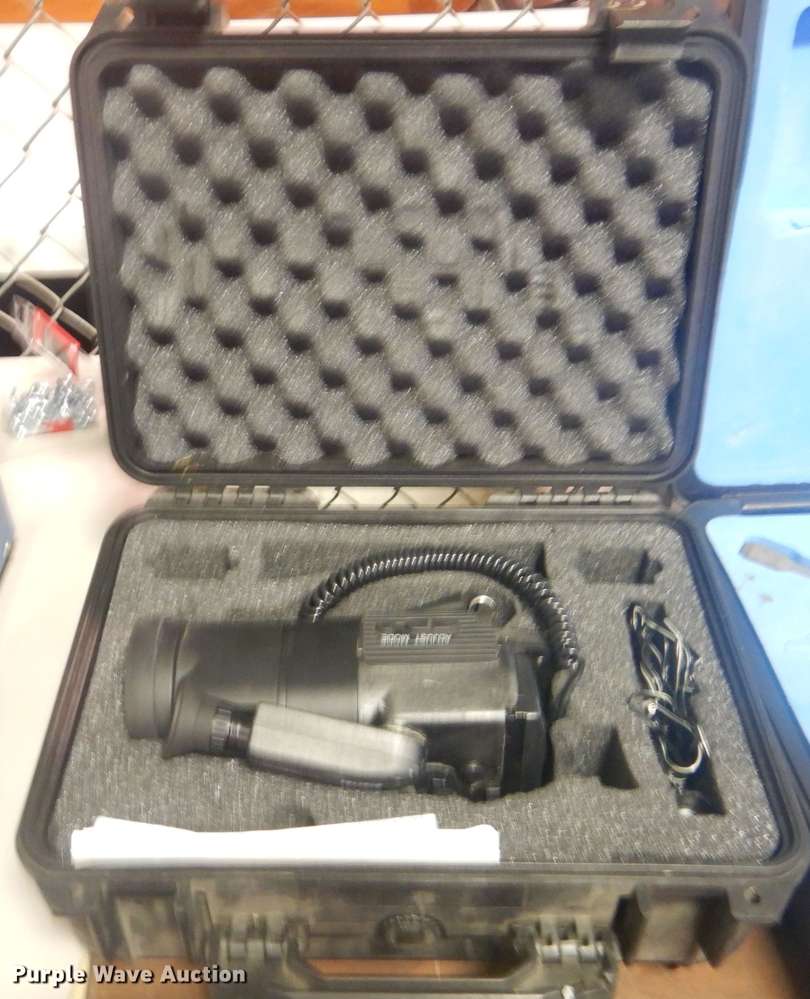 Raytheon infrared palm IR in Tulsa, OK | Item HJ9767 sold | Purple Wave