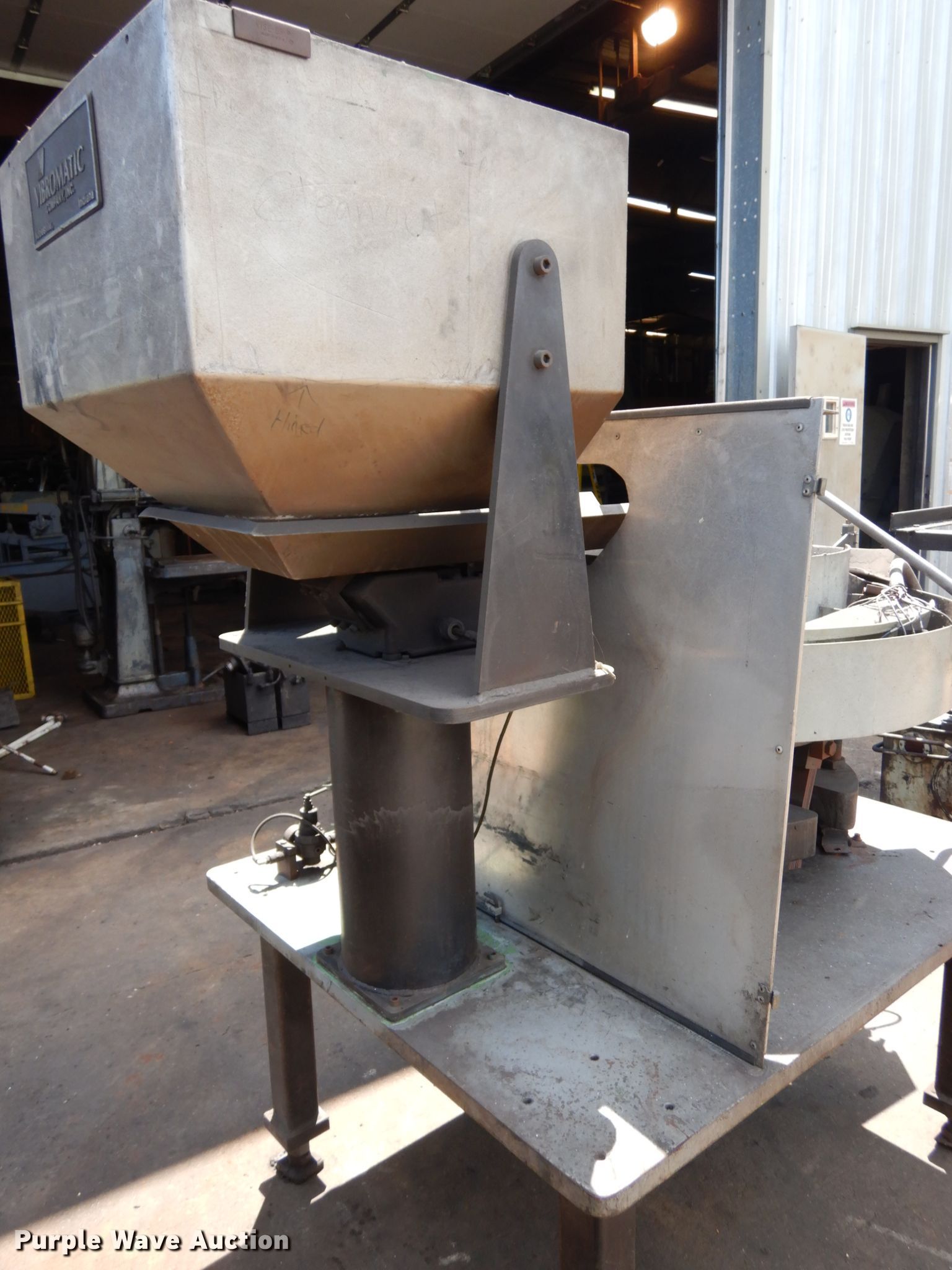 Vibromatic H003 vibratory sorter in Hiawatha, KS | Item DO9275 sold ...