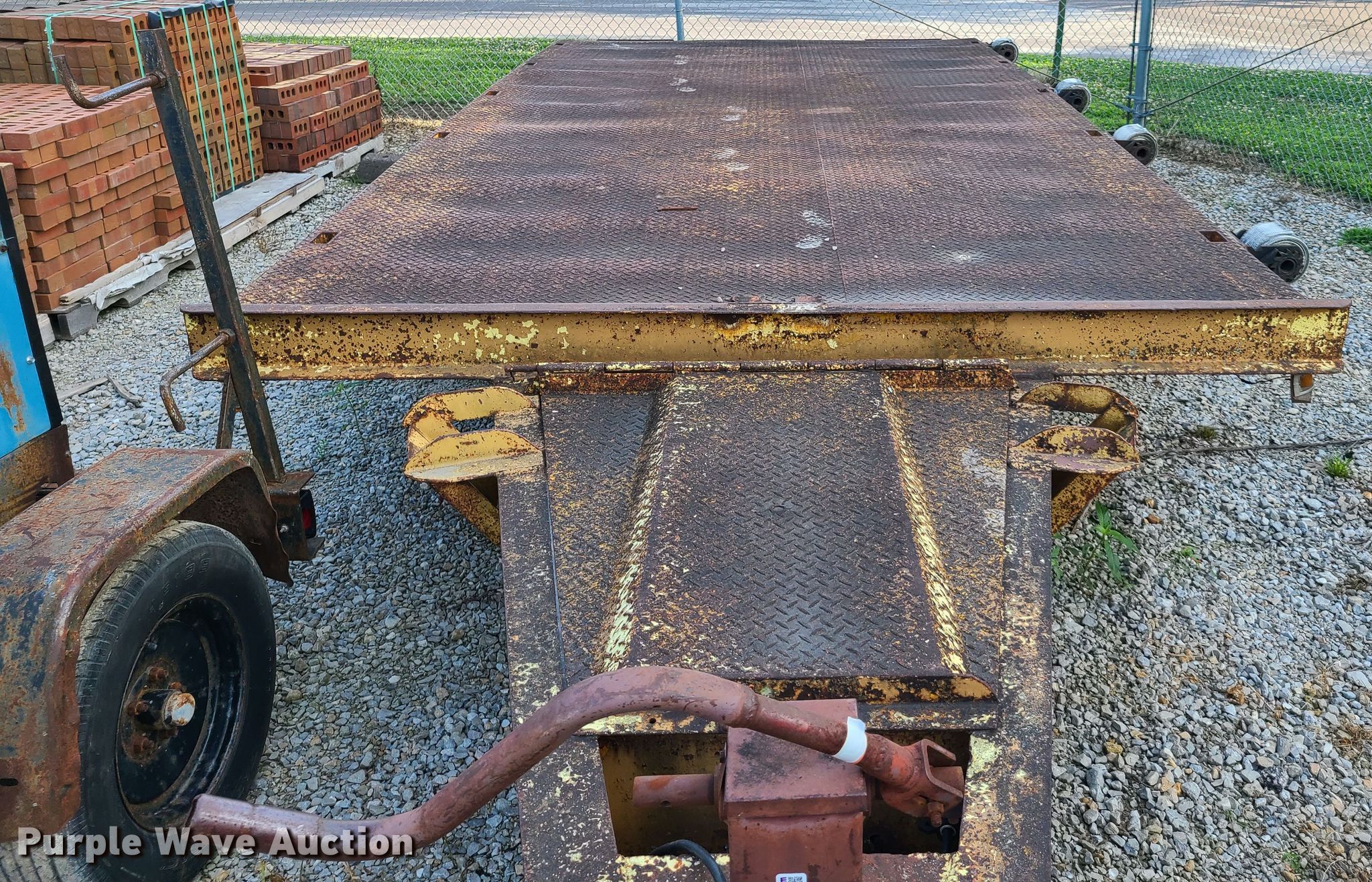1980 utility trailer in Sedalia, MO | Item GT9140 sold | Purple Wave