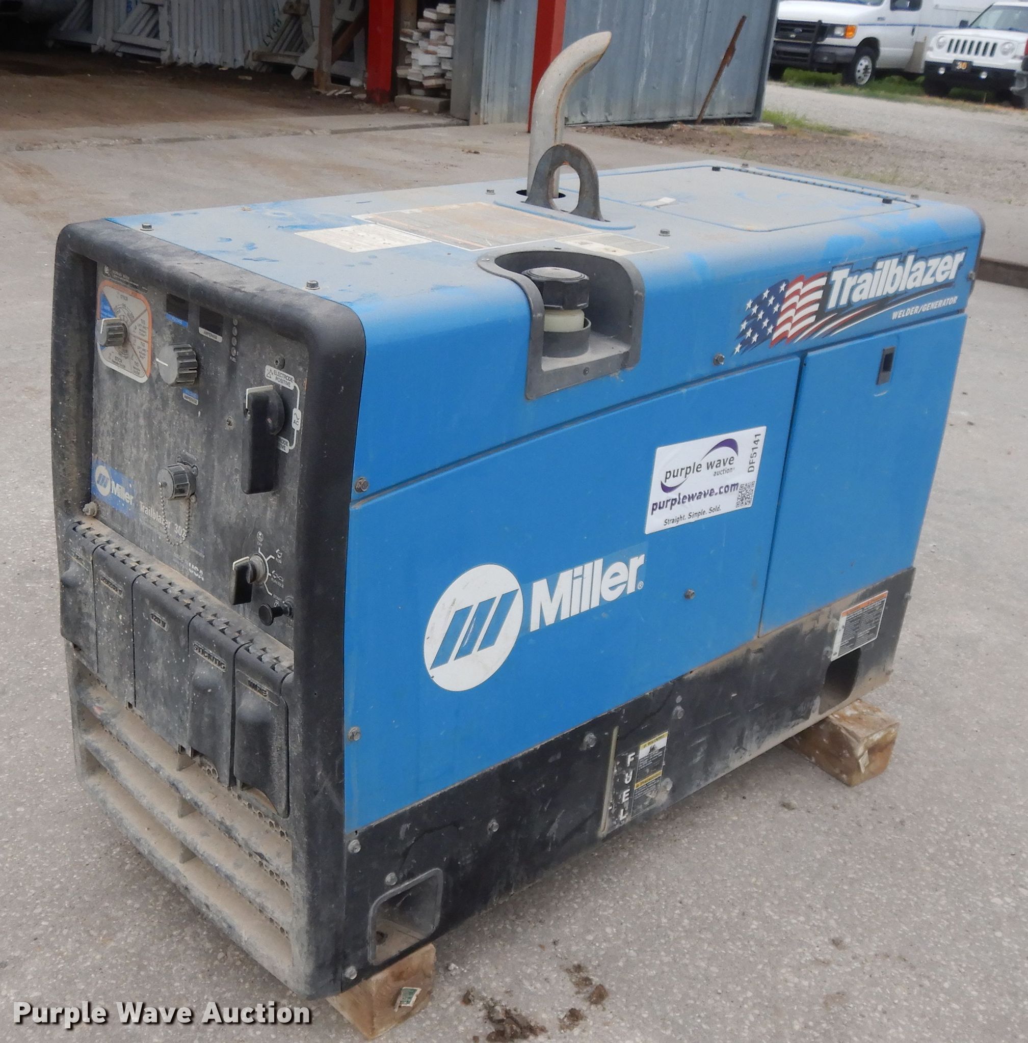 Miller Trailblazer 302 welder/generator in Emporia, KS | Item DF5141 ...