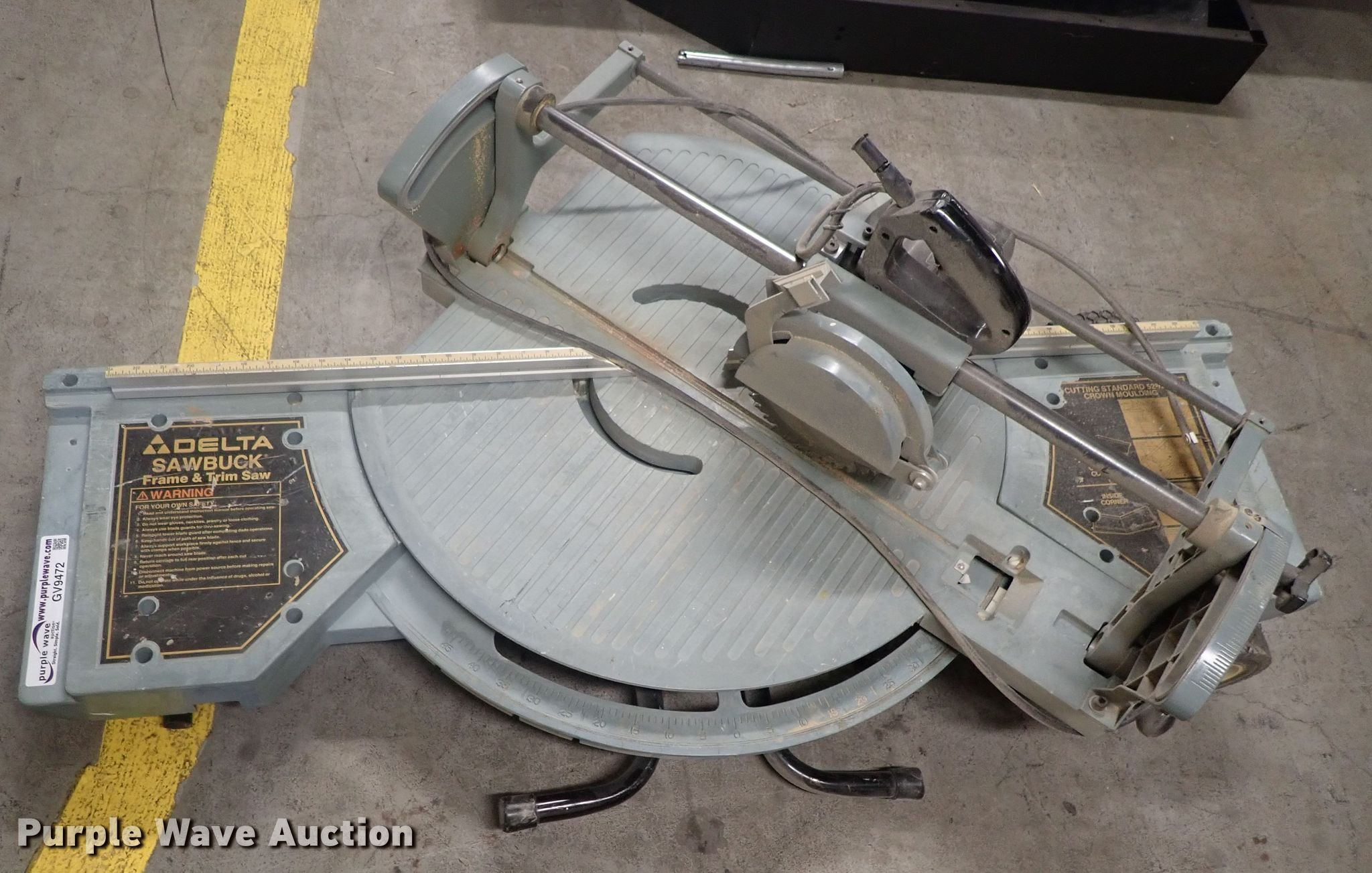 Delta Sawbuck trim saw in Wichita, KS | Item GV9472 sold | Purple Wave