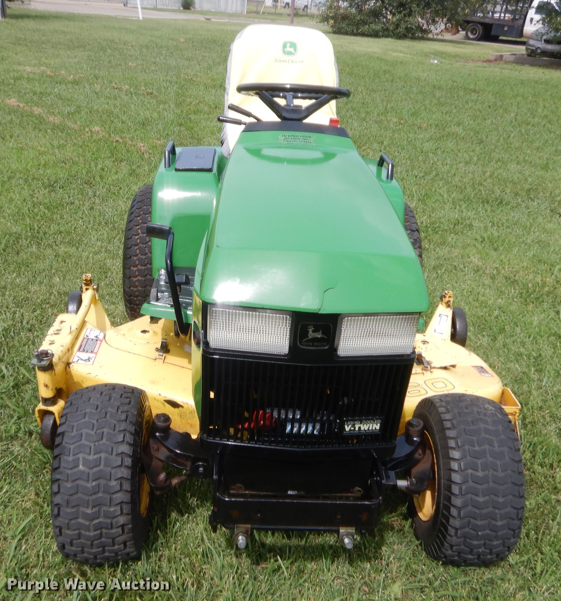 John Deere 445 lawn mower in Oklahoma City, OK | Item HB9279 sold ...