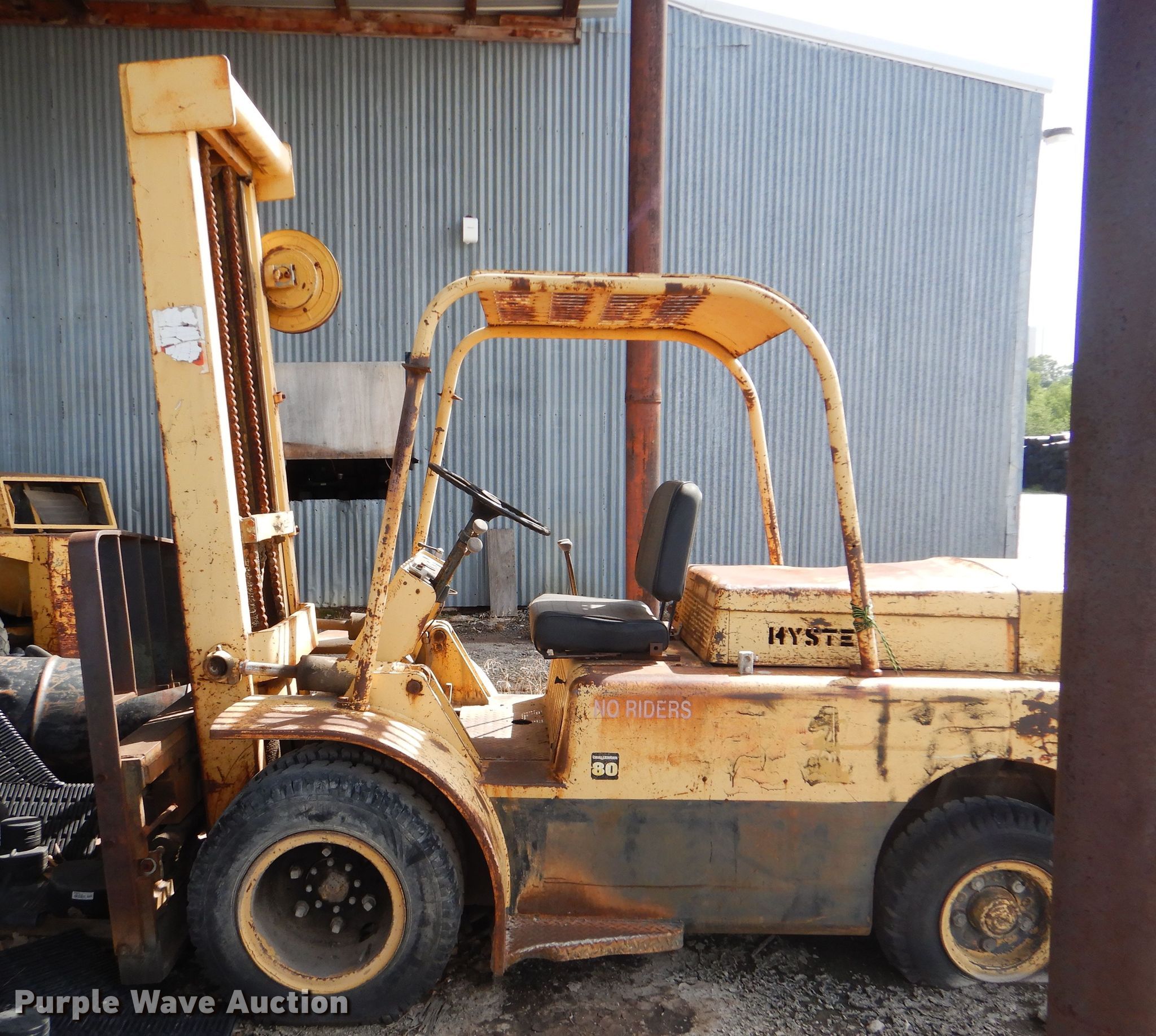 Hyster H80C forklift in Jenks, OK | Item HJ9823 sold | Purple Wave