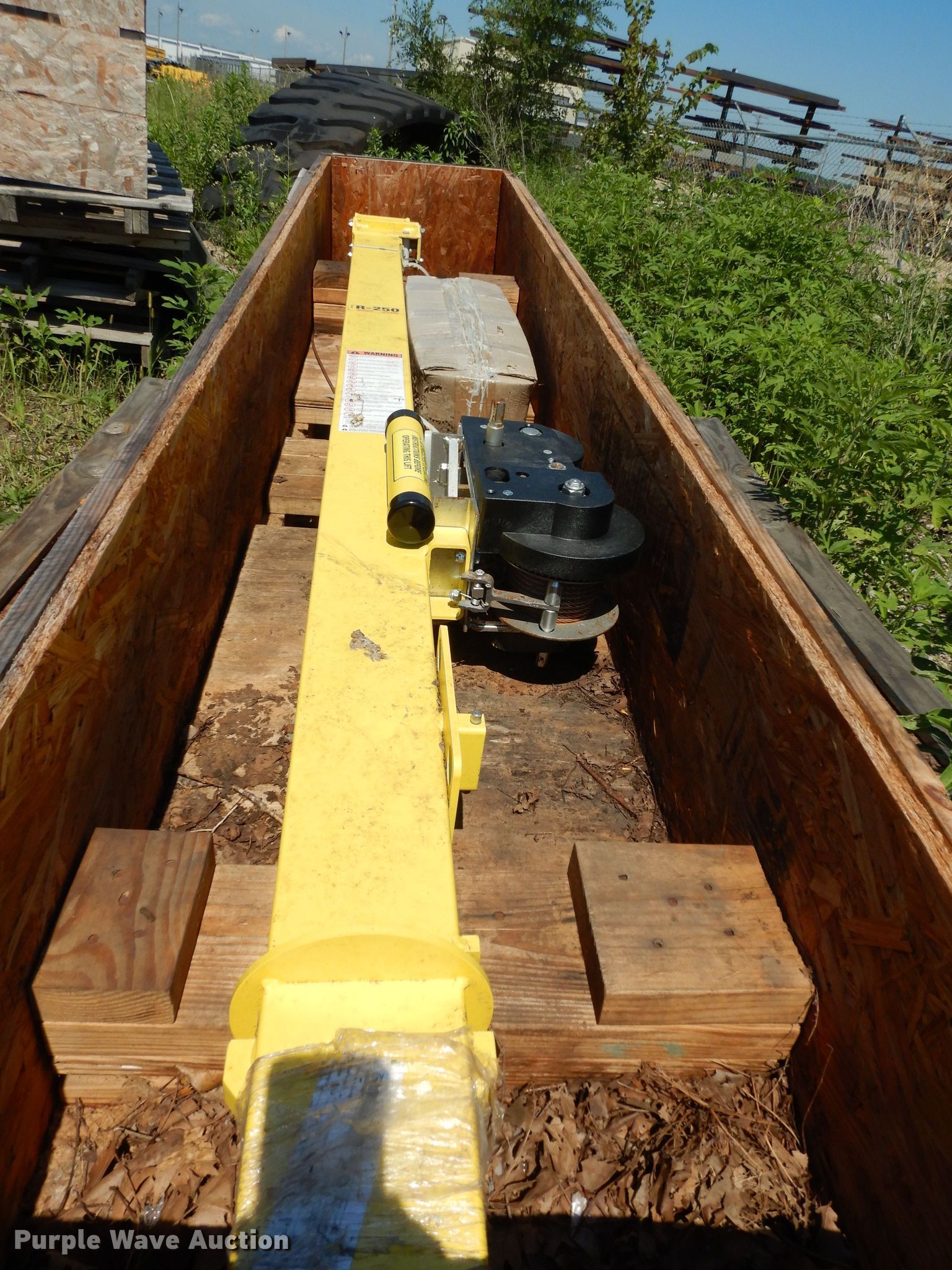 Roust-A-Bout versatile lift in Topeka, KS | Item HV9453 sold | Purple Wave