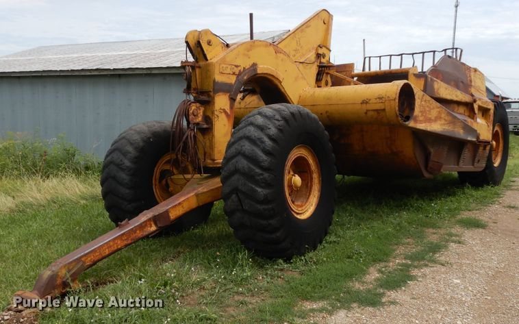 Caterpillar 80 scraper in Burlingame, KS | Item DF5169 sold | Purple Wave