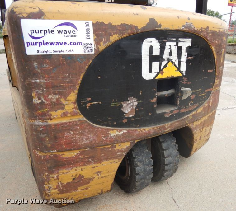 Caterpillar EP18KT forklift in Lincoln, NE | Item DH6538 sold | Purple Wave