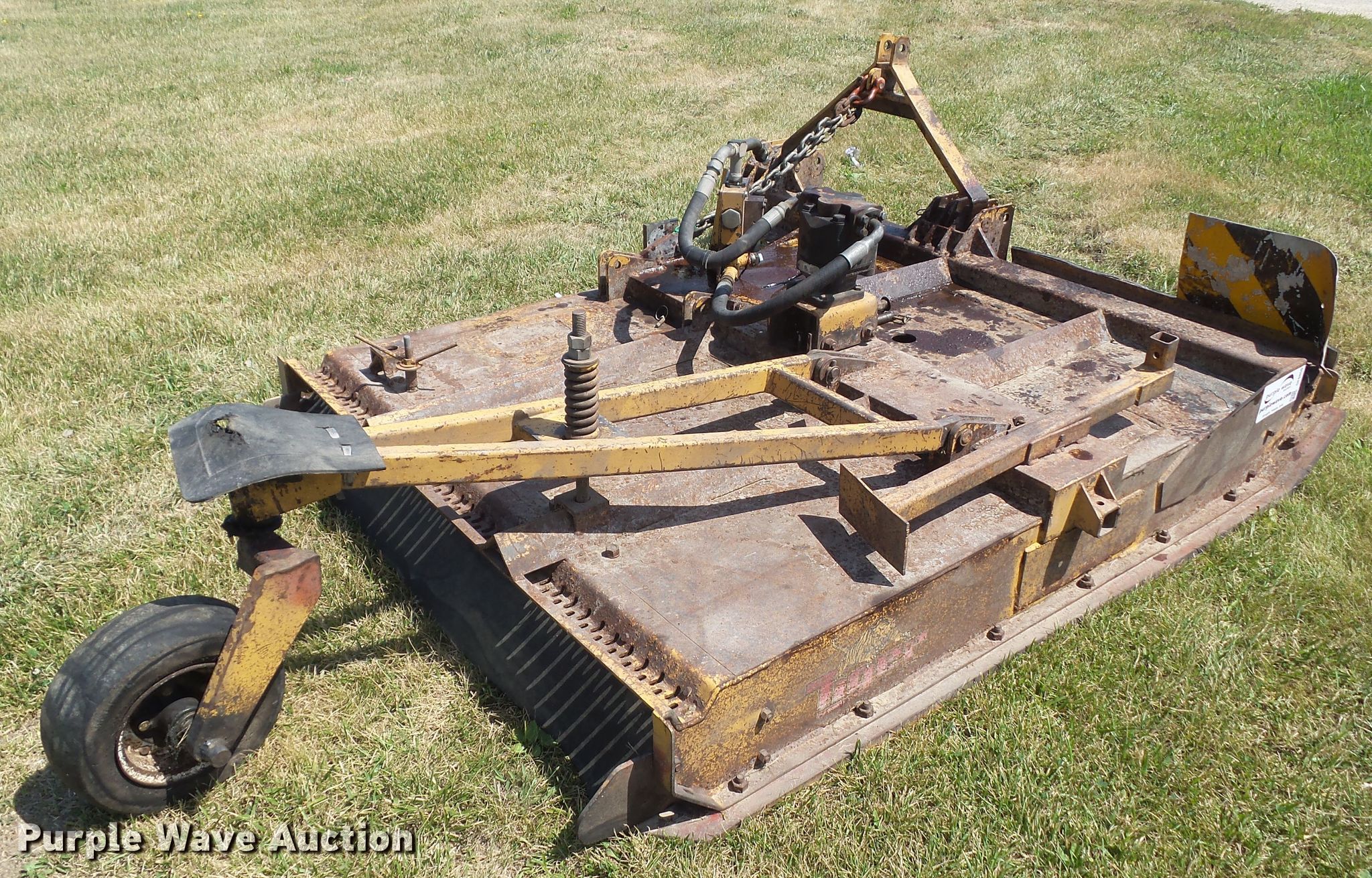 Tiger Cat rotary mower in Bloomfield, IA | Item DF0850 sold | Purple Wave