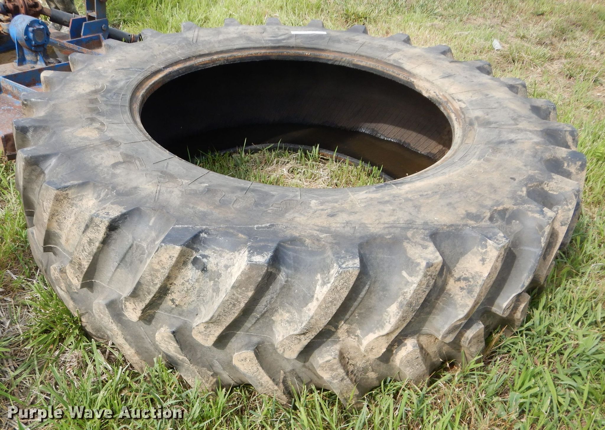Firestone 520/85R42 tire in Holton, KS | Item FY9168 sold | Purple Wave