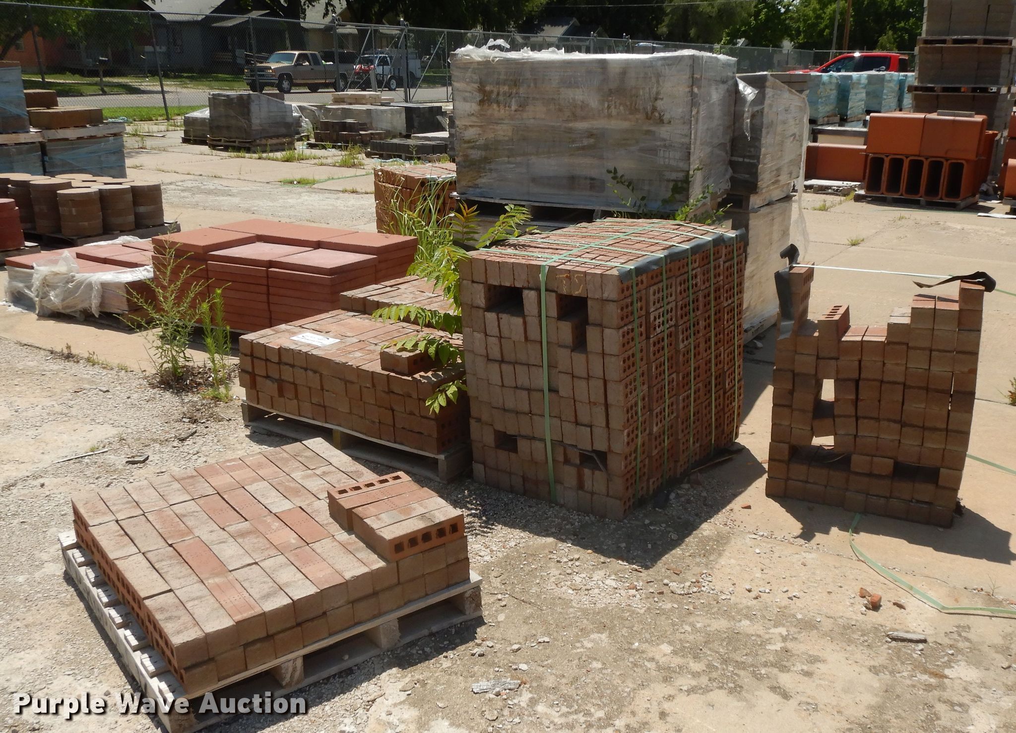 Bricks and pavers in Salina, KS | Item DJ3261 sold | Purple Wave