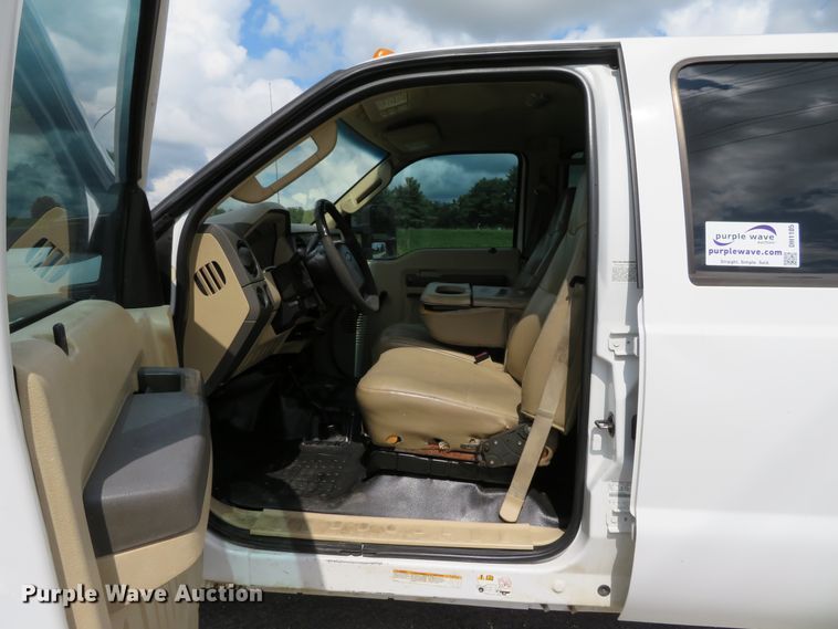 2010 Ford F550 Super Duty XL utility truck in Moscow Mills, MO | Item ...