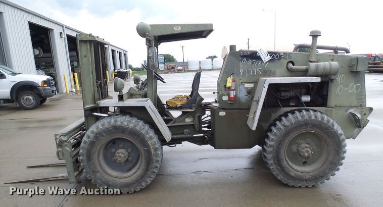 J I Case M4K forklift in Marshall, MO | Item DG1999 sold | Purple Wave