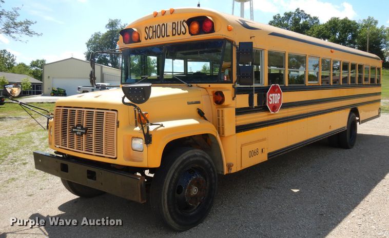 1999 Chevrolet B7 school bus in Alma, KS | Item HA9280 sold | Purple Wave