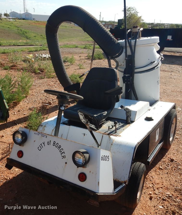 Elephant Vac lawn and leaf vacuum in Borger, TX | Item HO9820 sold ...