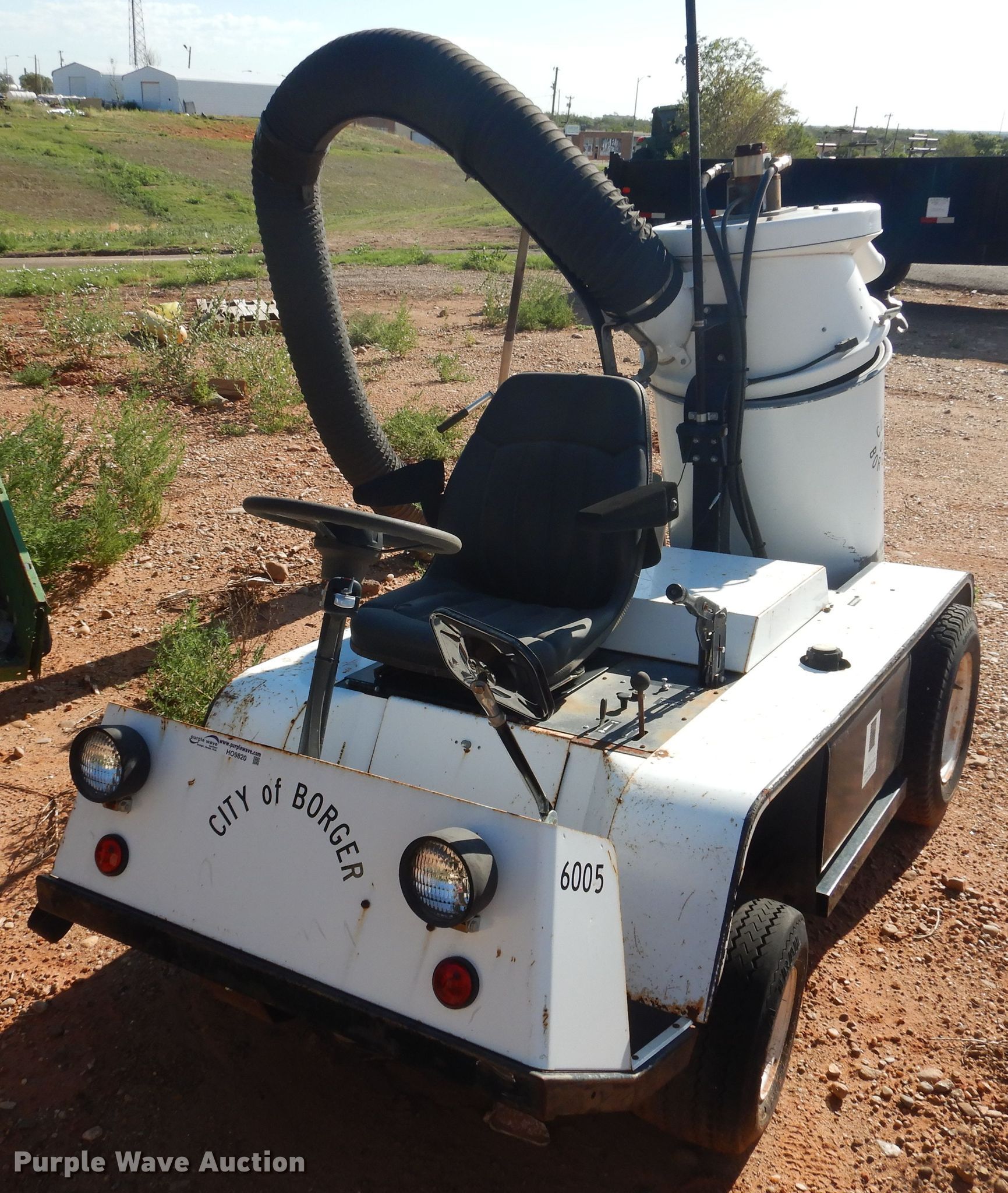 Elephant Vac lawn and leaf vacuum in Borger, TX | Item HO9820 sold ...