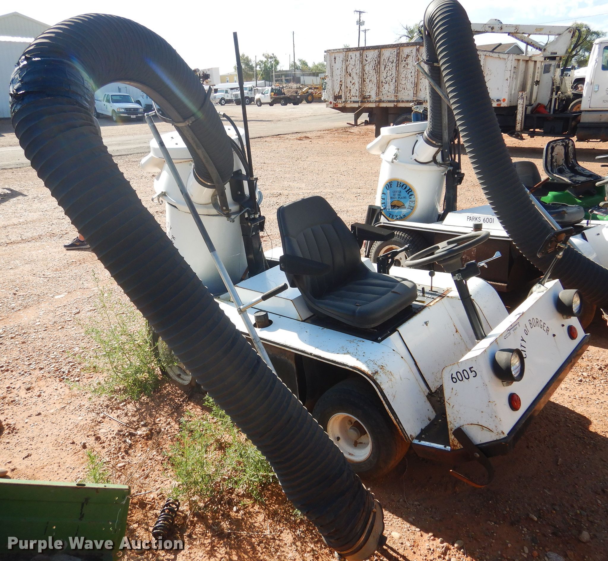 Elephant Vac lawn and leaf vacuum in Borger, TX | Item HO9820 sold ...