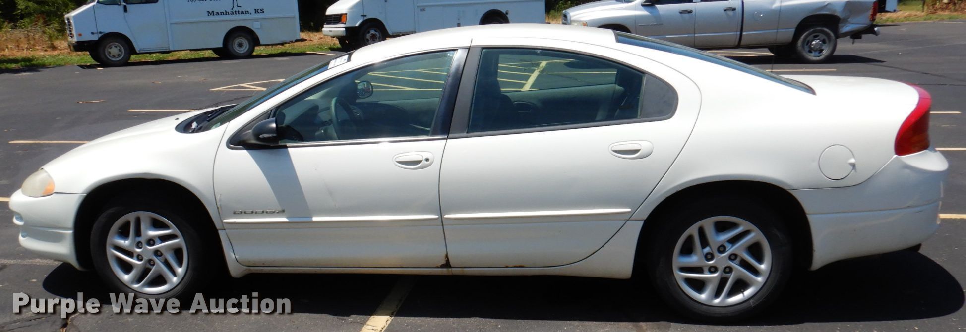 2000 Dodge Intrepid in Manhattan, KS | Item DE2454 sold | Purple Wave