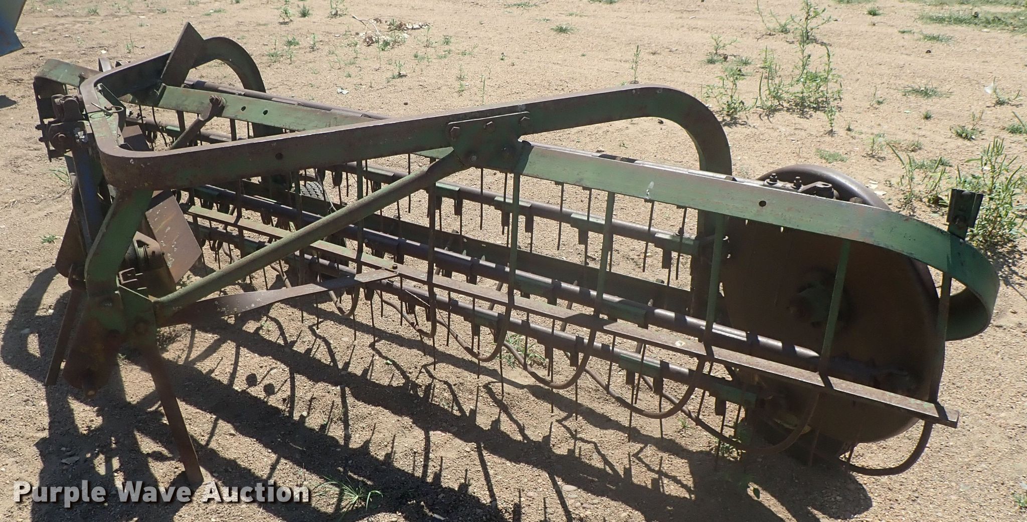 John Deere 350 hay rake in Kinsley, KS | Item HK9759 sold | Purple Wave