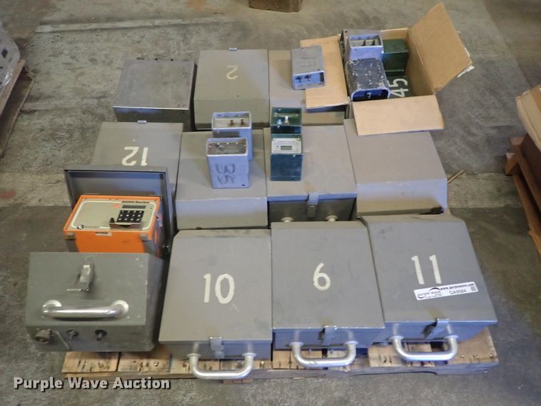 Traffic hose counters in Wichita, KS | Item GA9584 sold | Purple Wave