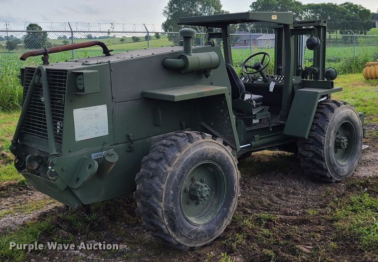 U.S. Army M4K forklift in Kearney, MO | Item EZ9131 sold | Purple Wave