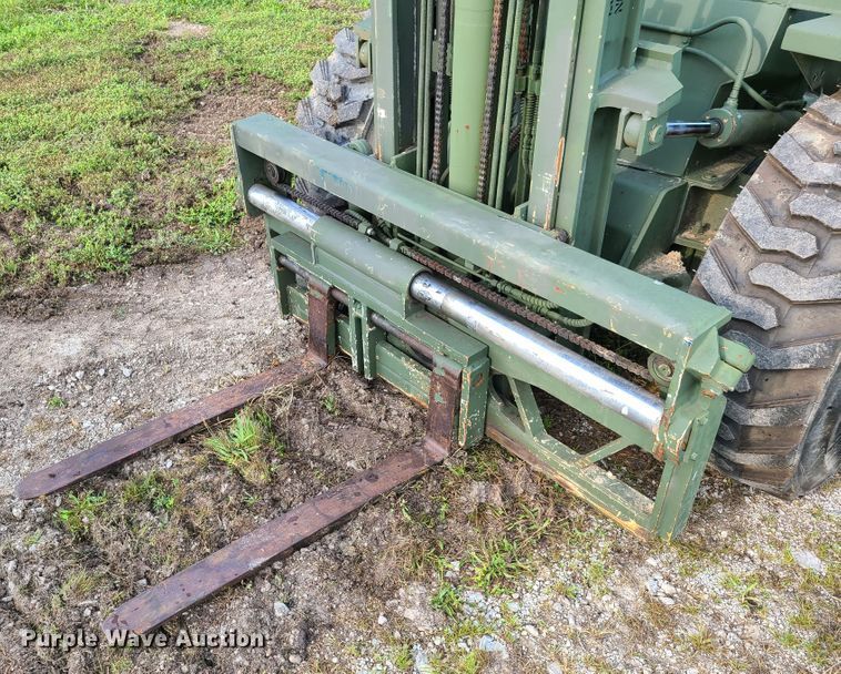 U.S. Army M4K forklift in Kearney, MO | Item EZ9131 sold | Purple Wave