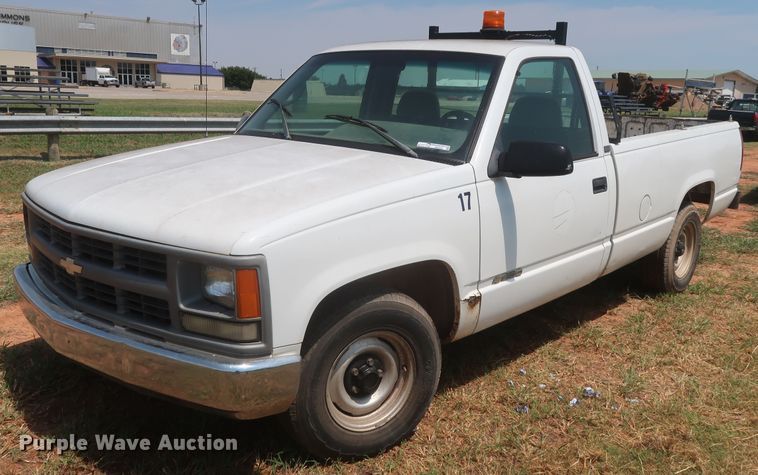 1995 Chevrolet Cheyenne 1500 pickup truck in El Reno, OK | Item HB9402 ...