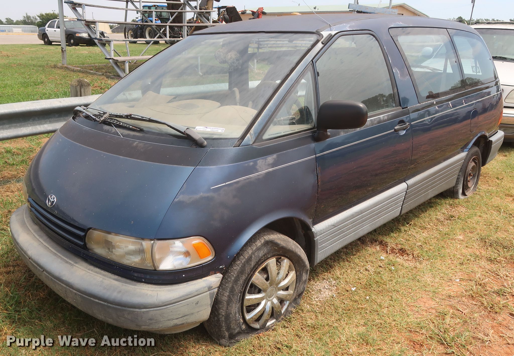 1991 Toyota Previa van in El Reno, OK | Item HB9399 sold | Purple Wave