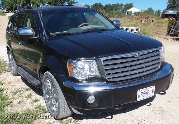 2008 Chrysler Aspen SUV in Tebbetts, MO | Item DG2053 sold | Purple Wave